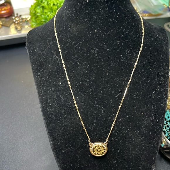 Avon | Jewelry | Vintage Avon Gold Tone Necklage | Poshmark